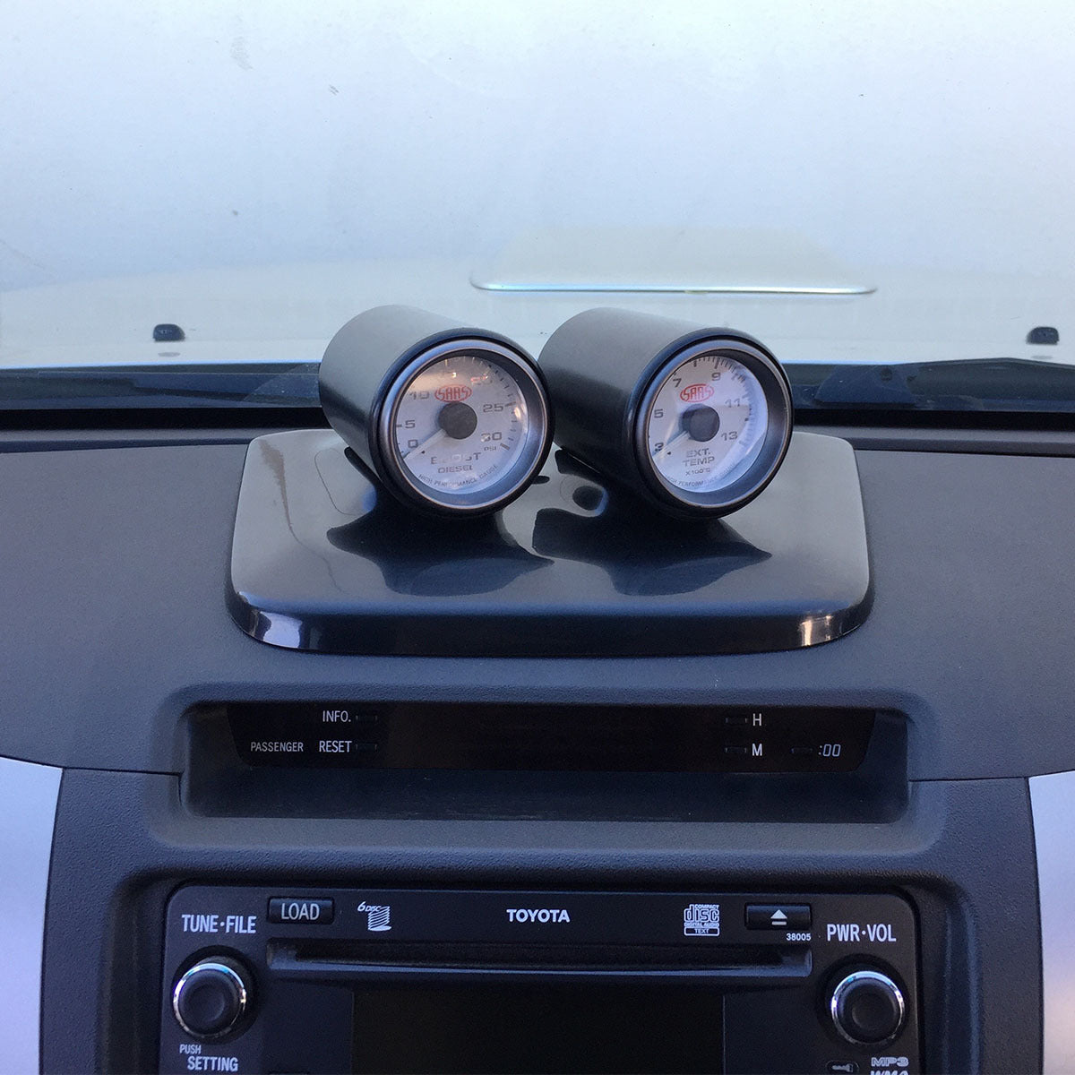 Gauge Dash Pod Hilux 2005 - 2015 KUN Series – 12Volt Customs